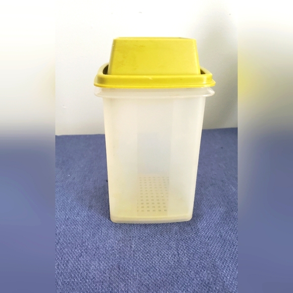 Kitchen | Vintage Tupperware Pickadeli 3 Piece Pickle Keeper Large ...